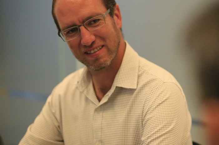 Conóceme :: Roberto Esquivel Ruiseco